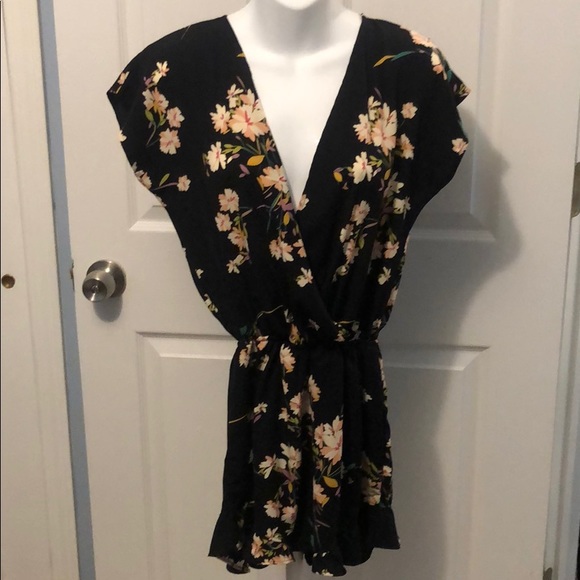 Honey Punch | Dresses | Honey Punch Black Floral Dress | Poshmark